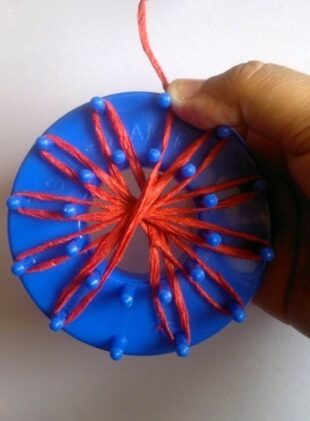 How To Make Bloom Loom Flowers On A Vintage Studio Twelve Loom