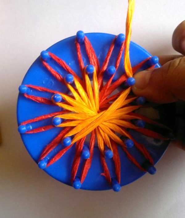 How To Make Bloom Loom Flowers On A Vintage Studio Twelve Loom